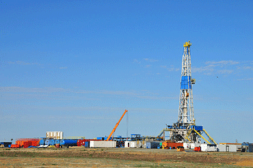 Oil Field Equipment for Sale | Reliable Rigs & Pumps | Geneva Equipment